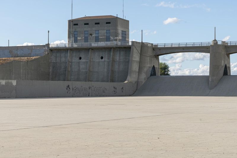 Skateboard Ramp at a Concrete Building in Los Angeles HDRi Maps and ...