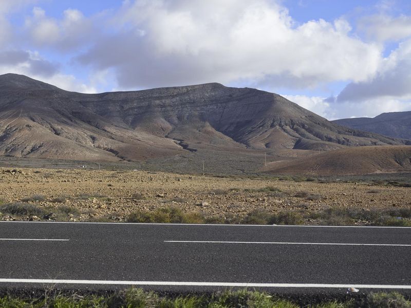 Spain's Mountain Range: Majestic Clouds and Breathtaking Nature HDRi ...