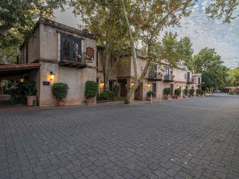 Sunny Sedona, Arizona: Paver Streets and Clear Skies HDRi Maps and ...