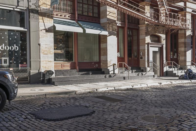 A Sunny Street Scene in New York City HDRi Maps and Backplates
