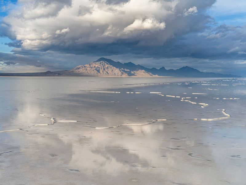 Sunny Utah: Mountains Overlooking Salt Lake HDRi Maps and Backplates