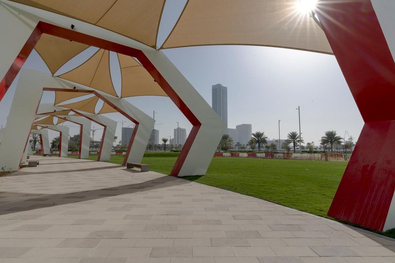 Sunshine and Shadows: UAE Architecture HDRi Maps and Backplates