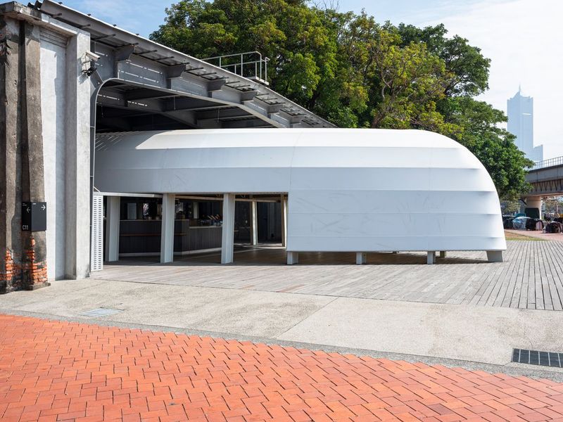 Taipei, Taiwan: Brick Road Dome Roof HDRi Maps and Backplates