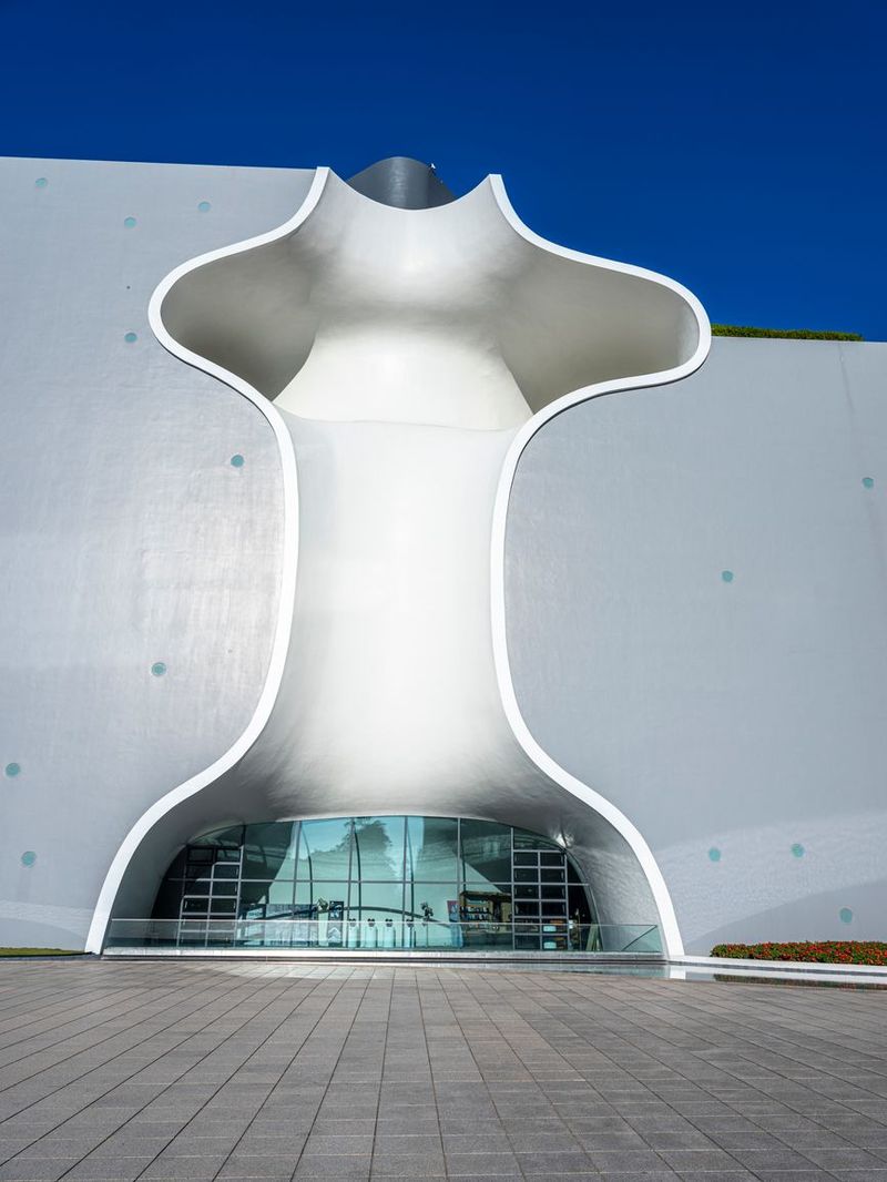 Taiwan Urban Design: Open Space and City Life