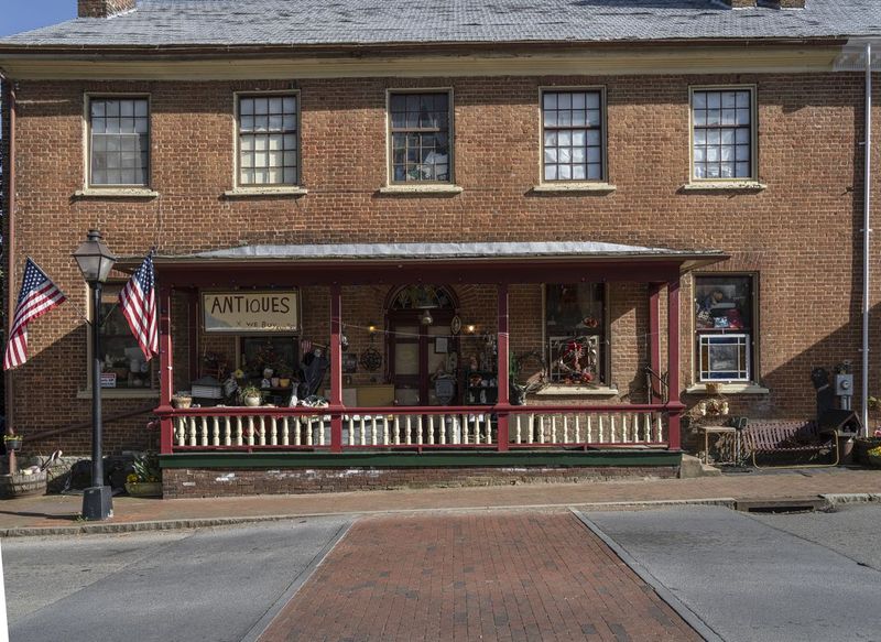 Tennessee, USA: Classic Architecture HDRi Maps and Backplates