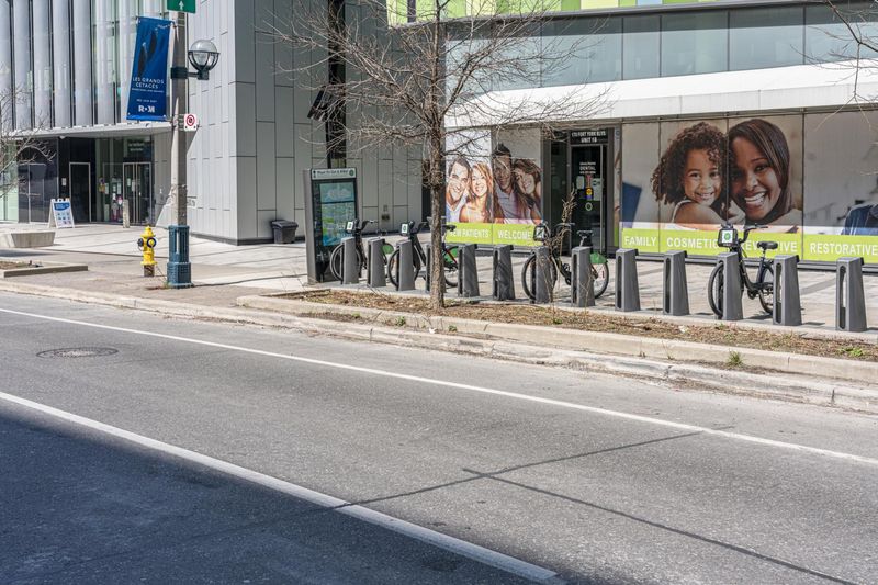 Toronto: City Life on Tree-Lined Streets HDRi Maps and Backplates