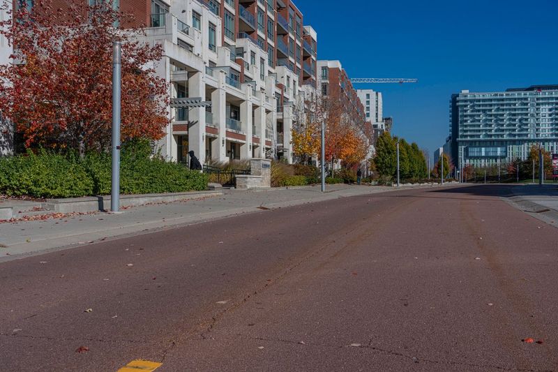 Toronto, Ontario: Urban Cityscape with Buildings HDRi Maps and Backplates