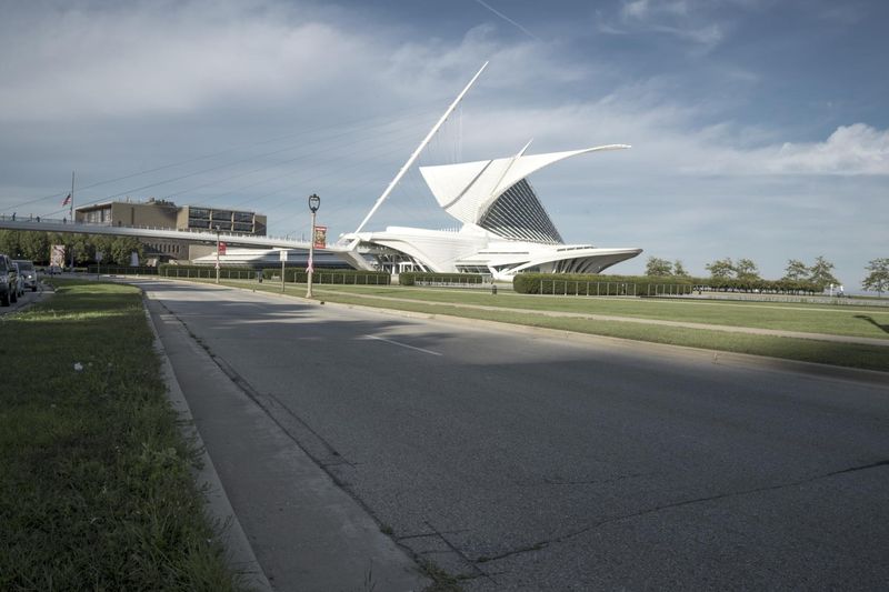 Unusual Modern Architecture in Milwaukee, USA HDRi Maps and Backplates