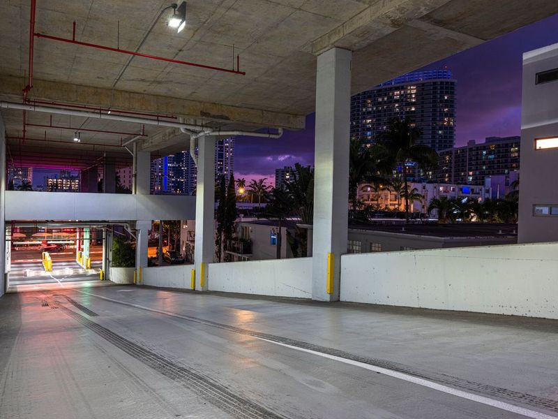 Urban Design in Florida: Concrete Street HDRi Maps and Backplates