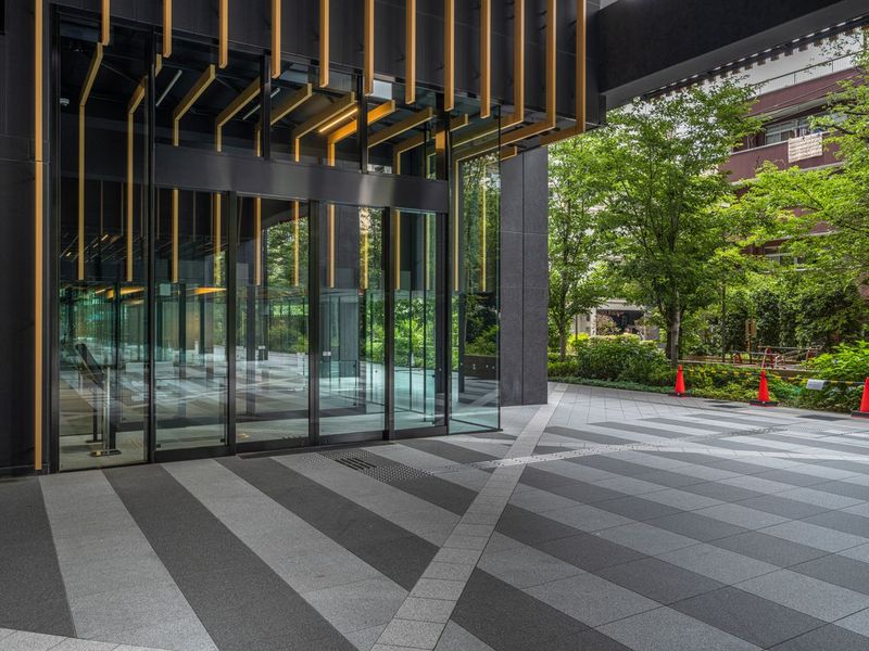 Urban Design in Tokyo, Japan HDRi Maps and Backplates