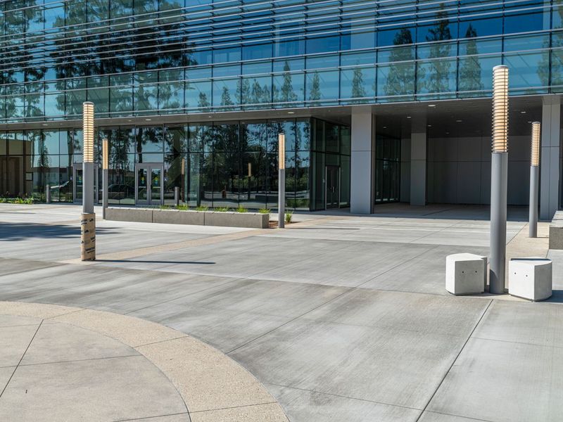 Urban Design in Los Angeles: Concrete Surface