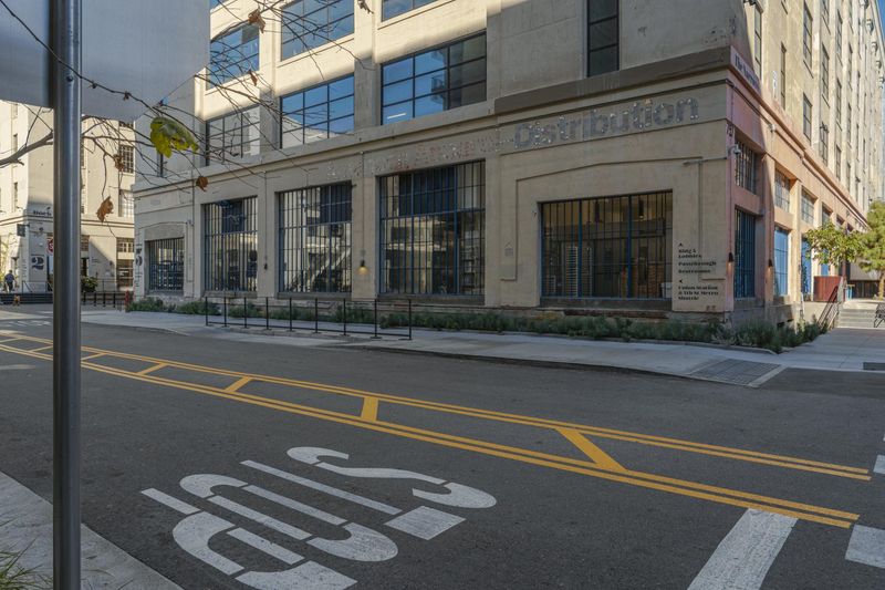 Urban Design in Los Angeles Shopping District HDRi Maps and Backplates