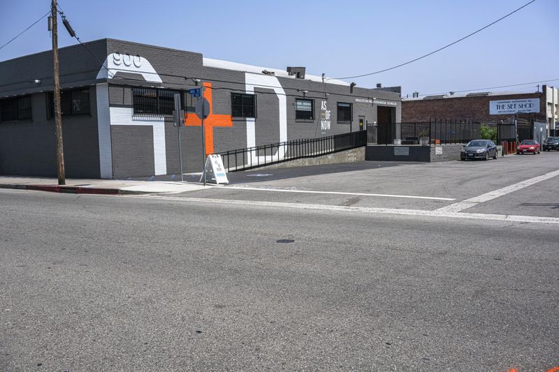 Urban Design in Los Angeles Suburb HDRi Maps and Backplates