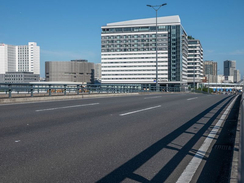 Urban Design in Tokyo: A Bridge Under a Clear Sky HDRi Maps and Backplates