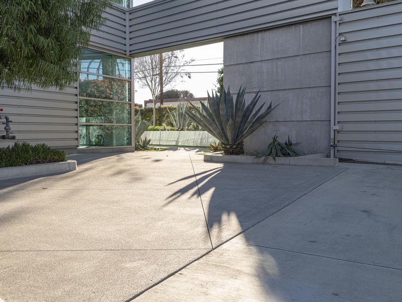 Urban Open Space: City Plaza in Los Angeles, California HDRi Maps and ...