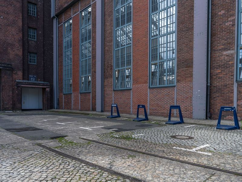 Urban Warehouse in Berlin: Classic Architecture HDRi Maps and Backplates