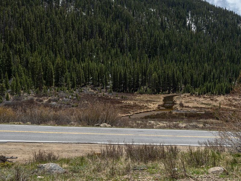 USA's Cloudy Day: Nature's Profile Against Mountains HDRi Maps and ...