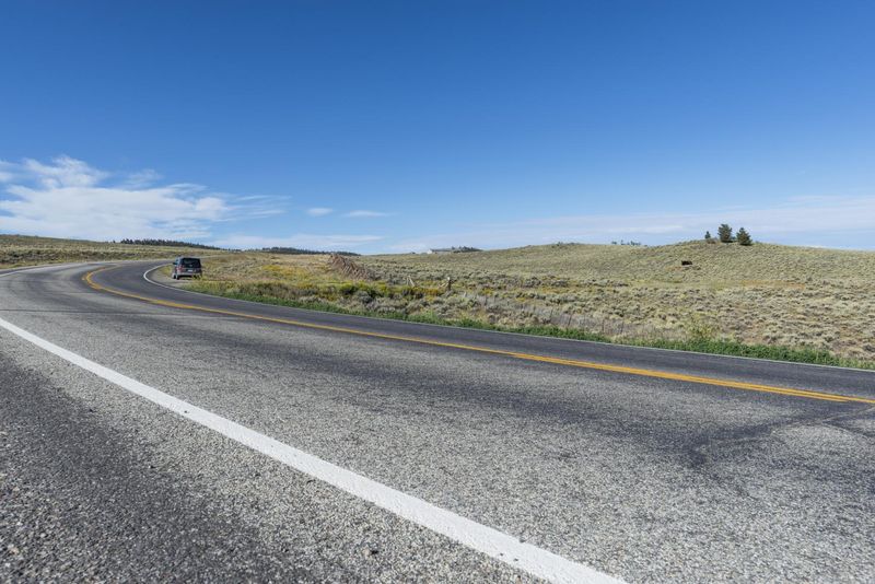 USA Colorado: Asphalt Road Mountain Scene HDRi Maps and Backplates