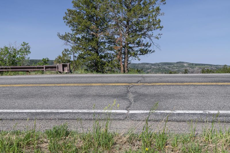 USA Colorado Highway Grass Bench HDRi Maps and Backplates