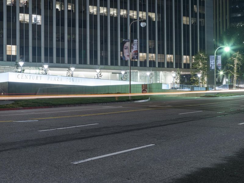 USA High-Rise Building: Captured in Motion Blur HDRi Maps and Backplates