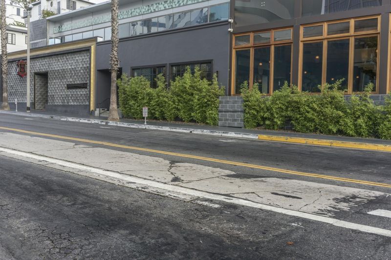 USA Infrastructure: Restaurant Bar HDRi Maps and Backplates