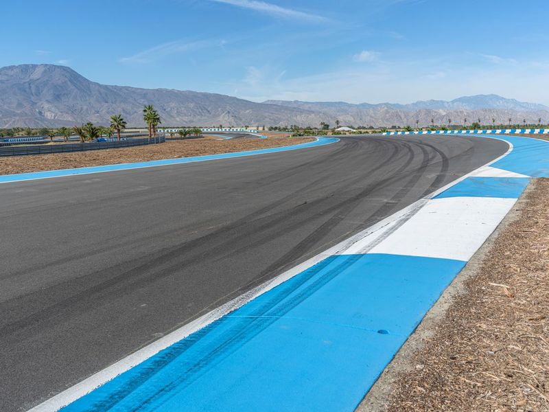 USA Race Track: Asphalt Under the Daytime Sky HDRi Maps and Backplates
