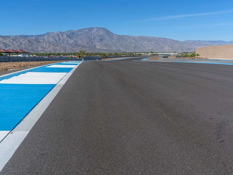 USA Race Track: Straight Road with a Curve HDRi Maps and Backplates
