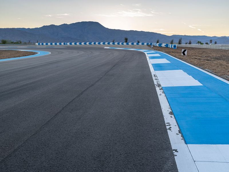 USA Racing Track: The Break of Day - HDRi Maps and Backplates