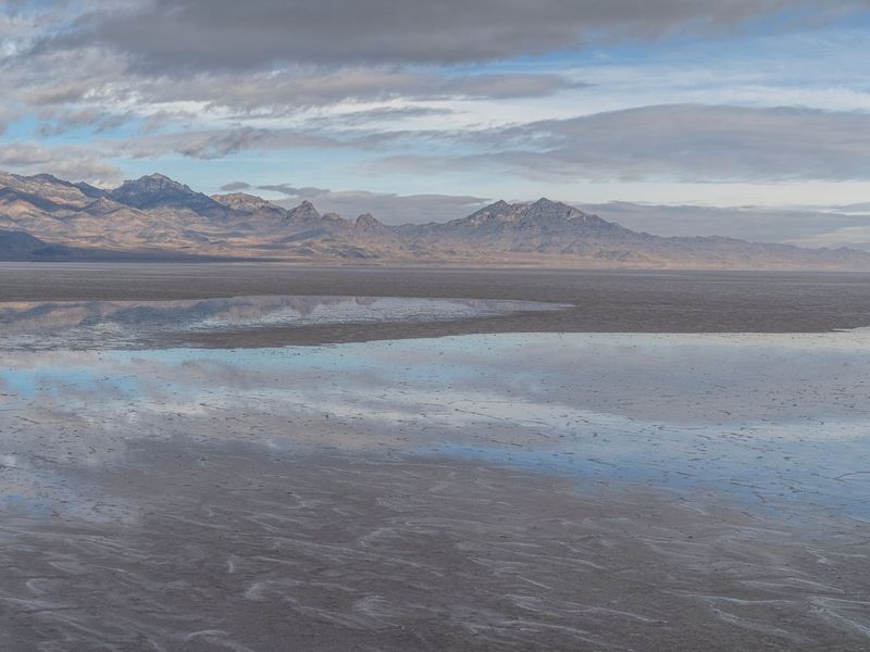 USA Salt Lake: Desert Mountain Sunshine HDRi Maps and Backplates