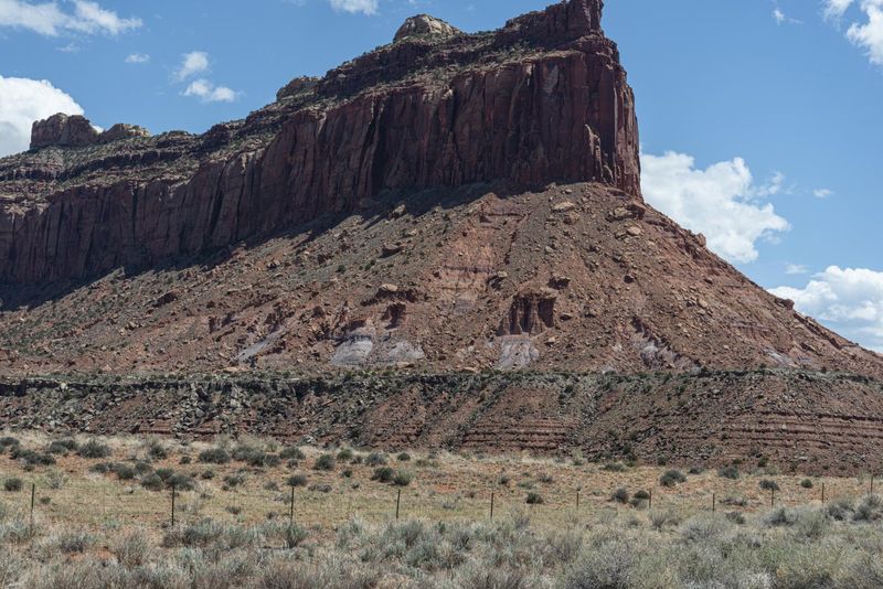 USA: Utah Mountains and Desert Formation HDRi Maps and Backplates