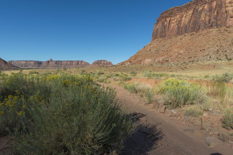 Utah Canyonlands Scenic Drive at Dawn HDRi Maps and Backplates