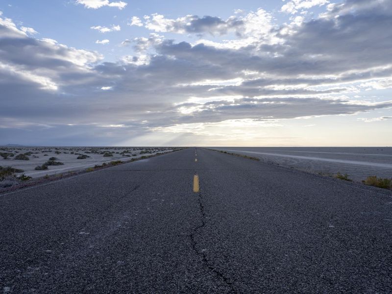 Utah Dawn Road Nature Landscape - HDRi Maps and Backplates
