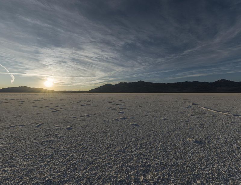 Utah Desert Landscape: Mountains and Sunrise HDRi Maps and Backplates