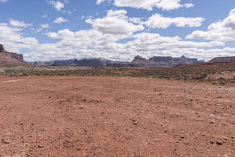 Utah Desert Landscape: Red Rocks and Open Spaces HDRi Maps and Backplates