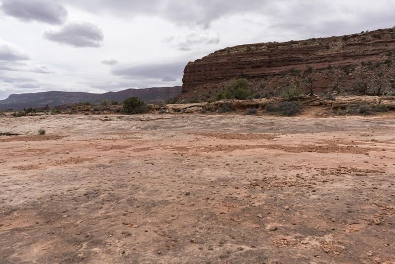 Utah Desert Landscape with Red Rocks and Mountain HDRi Maps and Backplates