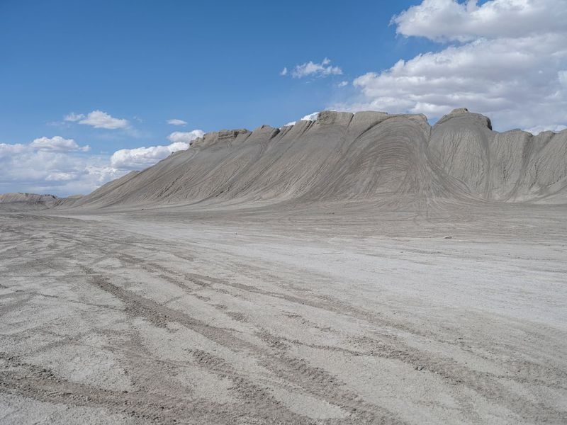 Utah Desert Off-Road Track: Factory Butte in the Background HDRi Maps ...