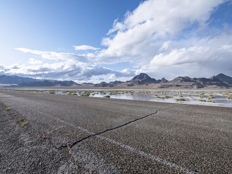 Utah's Desert Plains and Mountain Ranges HDRi Maps and Backplates