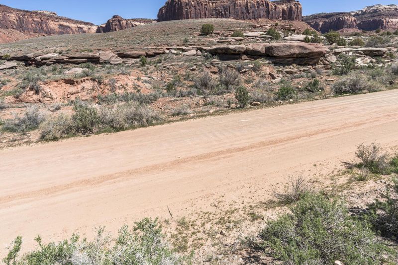 Utah Desert Road: Red Rock Landscape HDRi Maps and Backplates