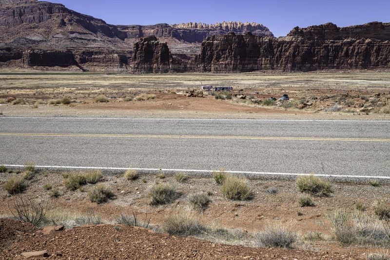Utah Landscape: Clear Sky and Elevated Views HDRi Maps and Backplates