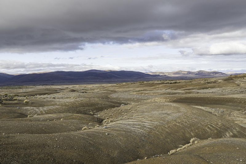 Utah Landscape: Mountain, Grass Plains - HDRi Maps and Backplates