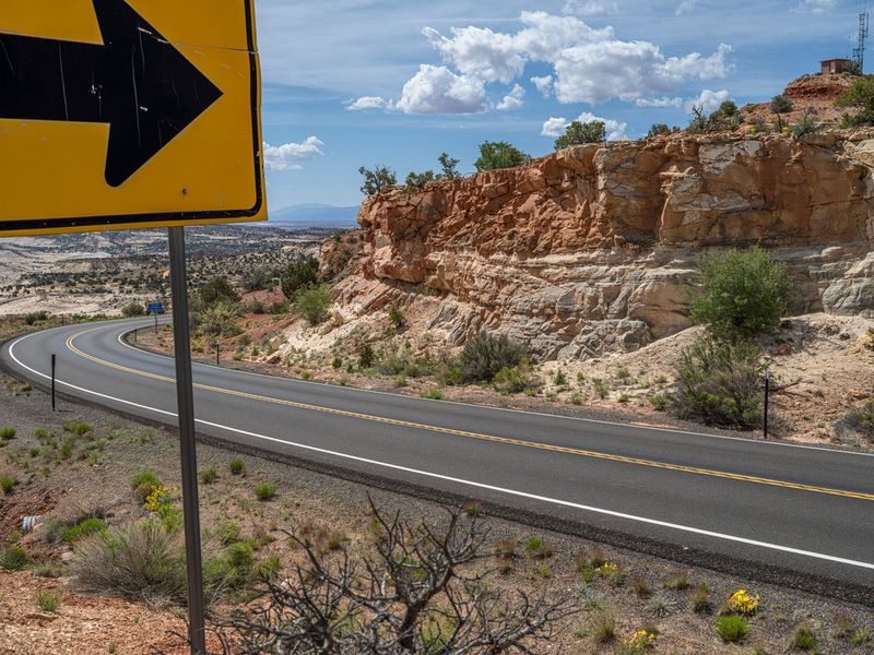 Utah Landscape: A Road with Clear Skies and Stunning Views - HDRi Maps ...
