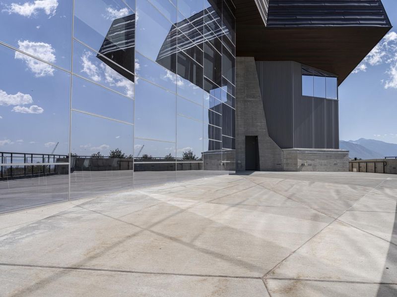 Modern Architecture in Utah: City Skyline HDRi Maps and Backplates