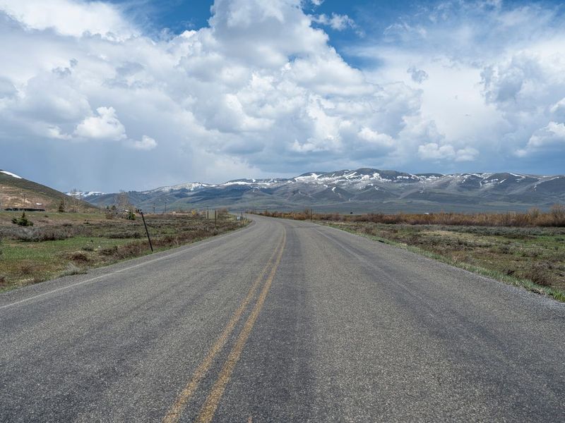 Utah Mountain Road: Exploring the Rural Landscape HDRi Maps and Backplates