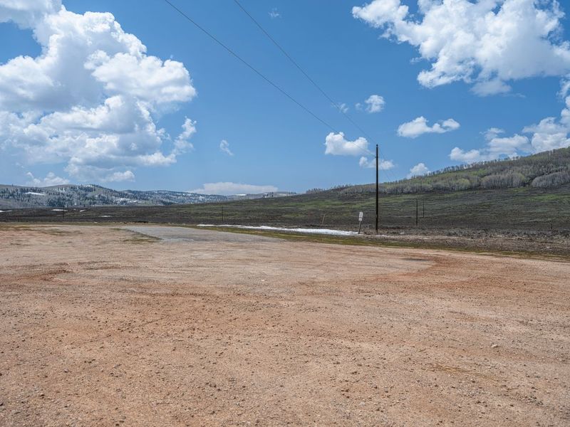 Utah Mountain Views: A Glimpse of Nature's Scenery HDRi Maps and Backplates