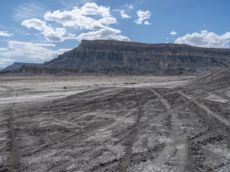 Utah Off-Road Track: Factory Butte's Stunning Landscape - HDRi Maps and ...