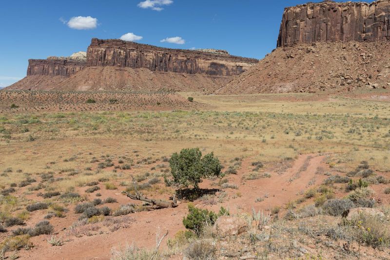 Utah Red Rock Mountain Landscape HDRi Maps and Backplates