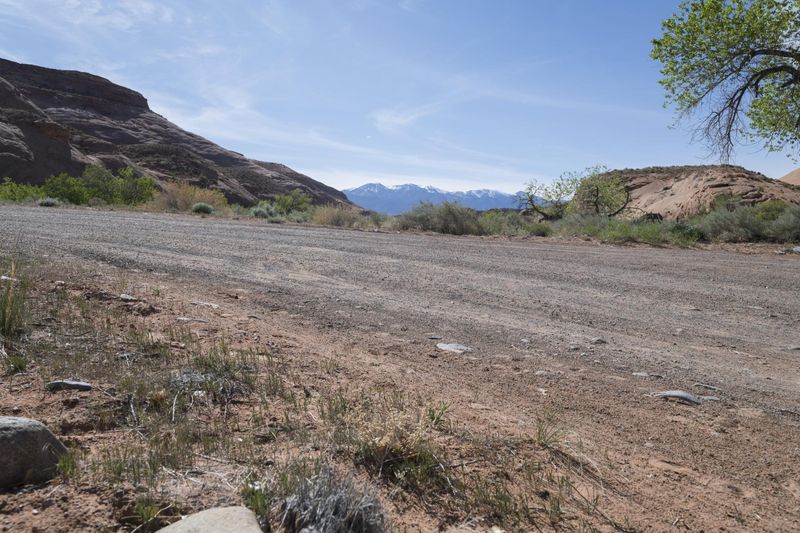 Utah's Red Rock Mountains: A Geology Showcase HDRi Maps and Backplates