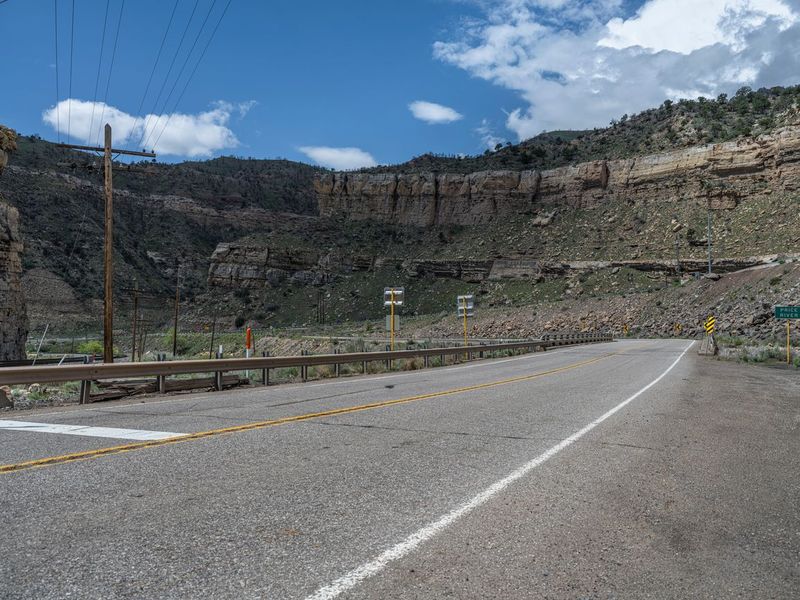Utah Road Landscape: Mountains and Clouds HDRi Maps and Backplates