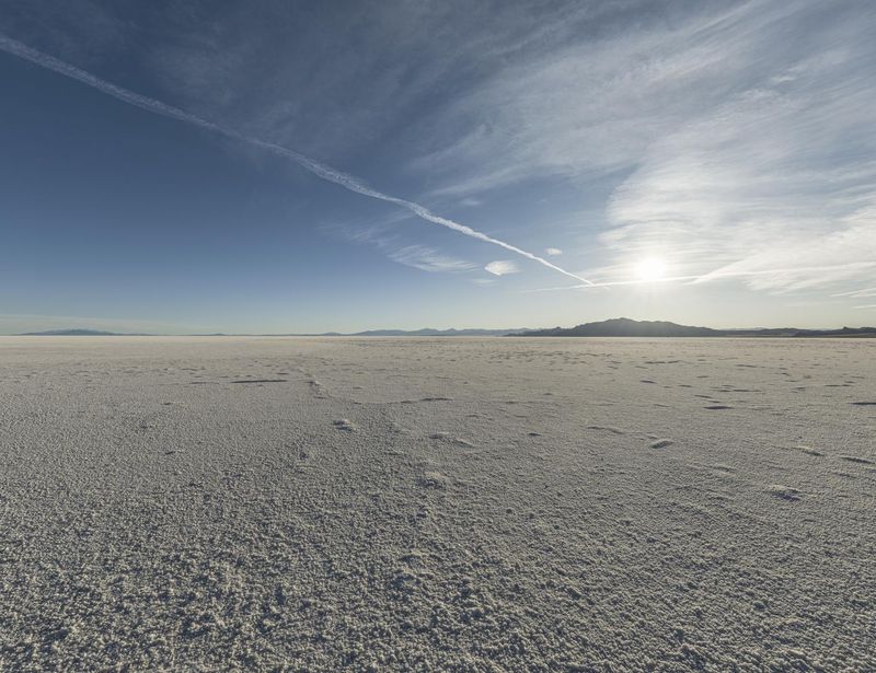Utah Salt Flats with White Sky and Clouds HDRi Maps and Backplates