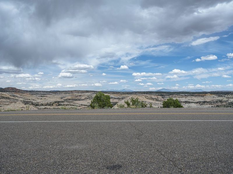 Utah Scenic Road: A Nature Landscape - HDRi Maps and Backplates